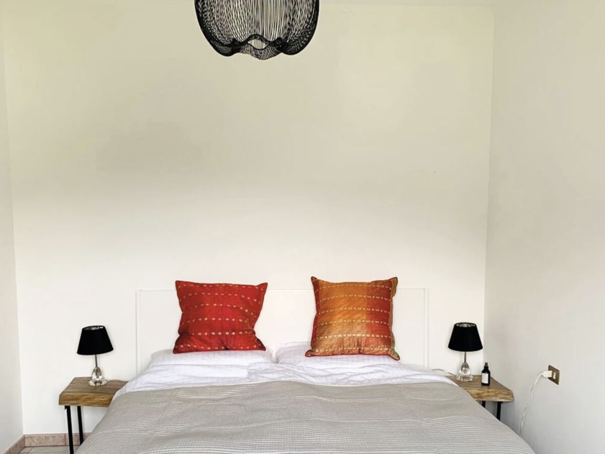 Ferienwohnung Casa Reseda, Brusimpiano, Frau Andrea Stoffel